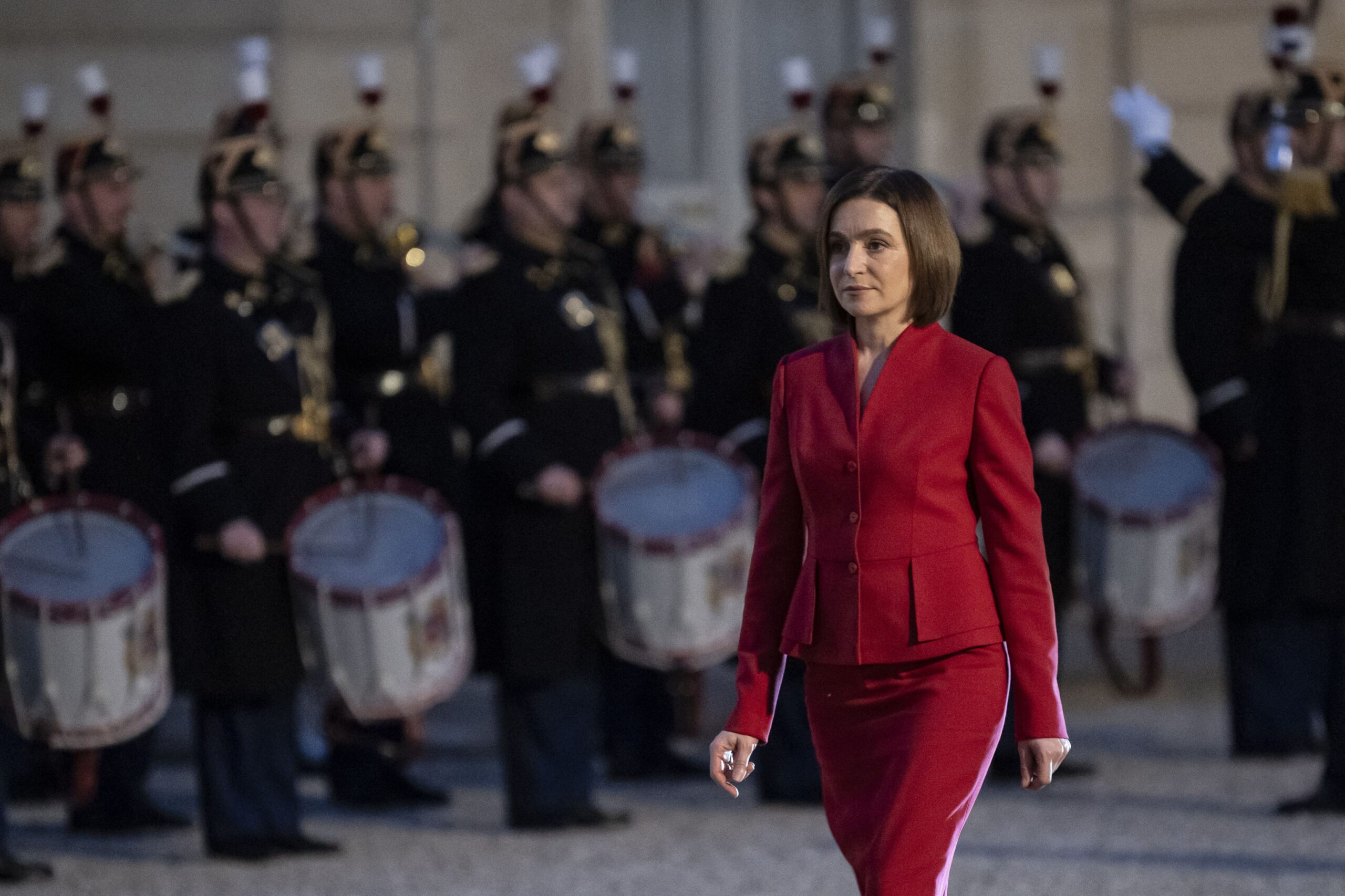 Cum adică Maia Sandu ne ține în afara războiului - spotmedia.ro