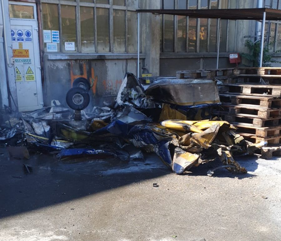 Avion prăbușit la Arad. Doi oameni au murit. Pilotul a lucrat peste 20 ...