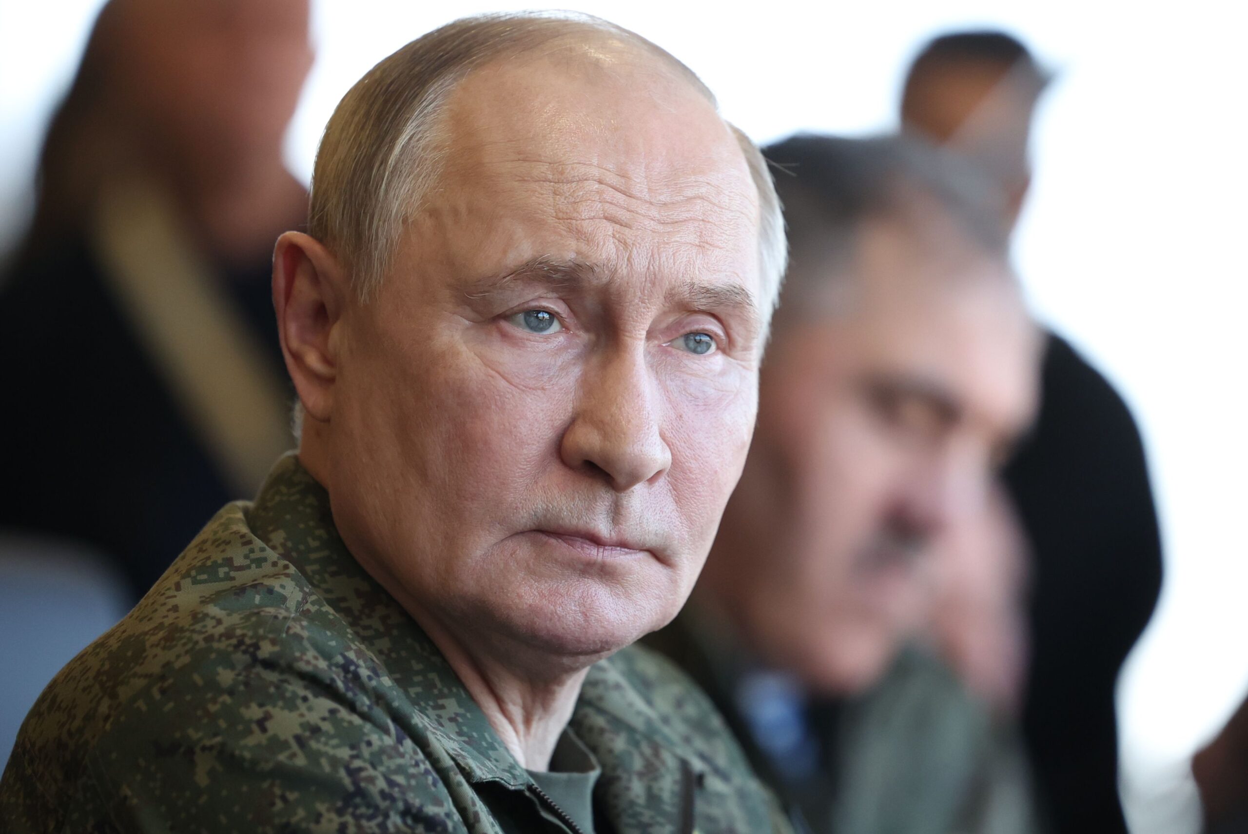 “If it stops, it collapses.” A NATO prime minister explains why Putin ...