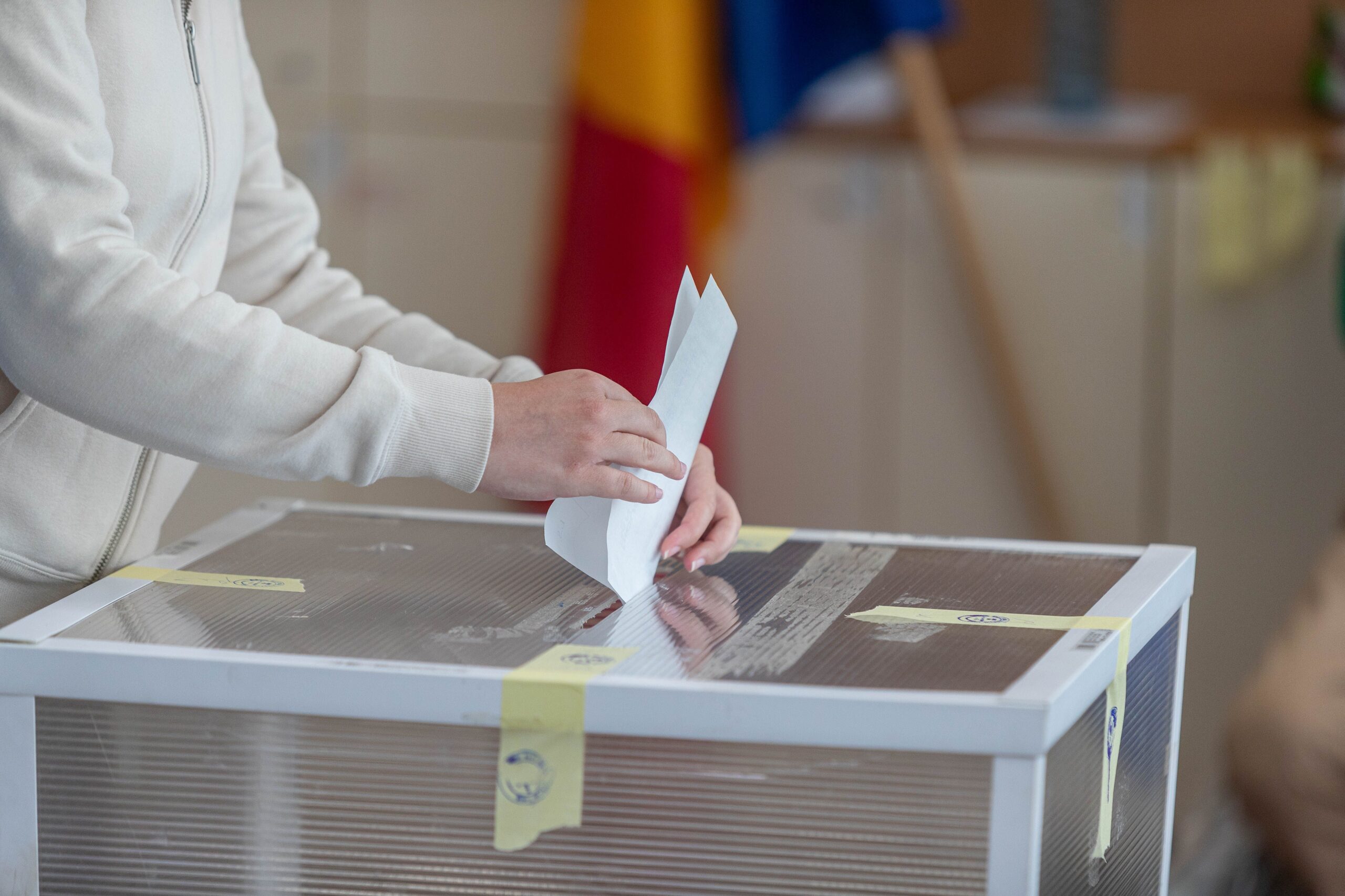 A început campania electorală pentru alegerile parțiale din 7 decembrie ...