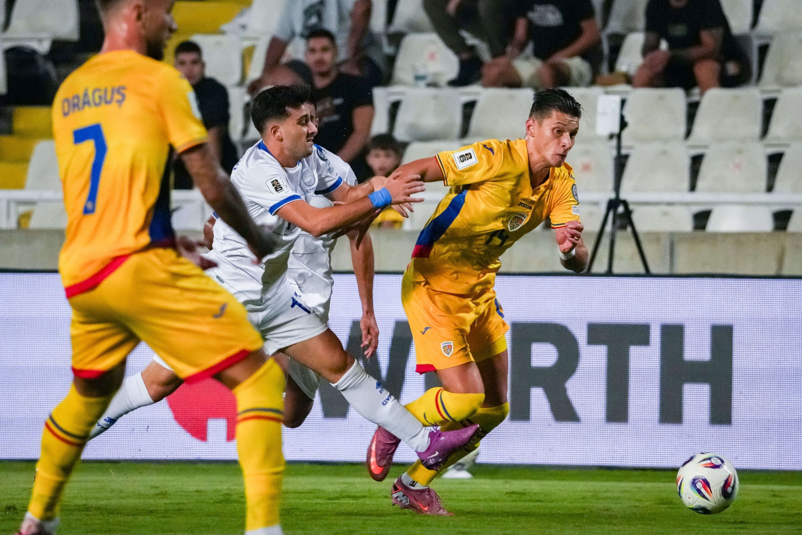 România cade încă un loc în clasamentul grupei H după primul meci al zilei de duminică din ...