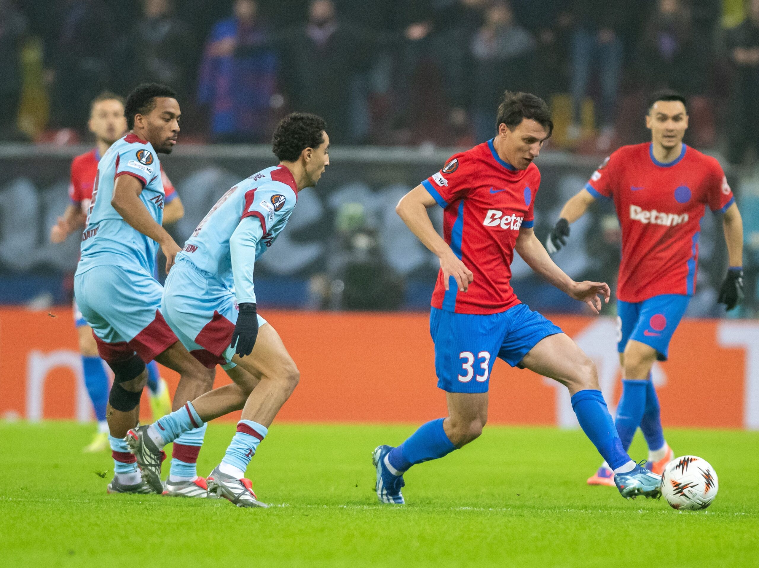 Scor-surpriză anticipat de britanici în Dinamo Zagreb - FCSB: Predicția ...