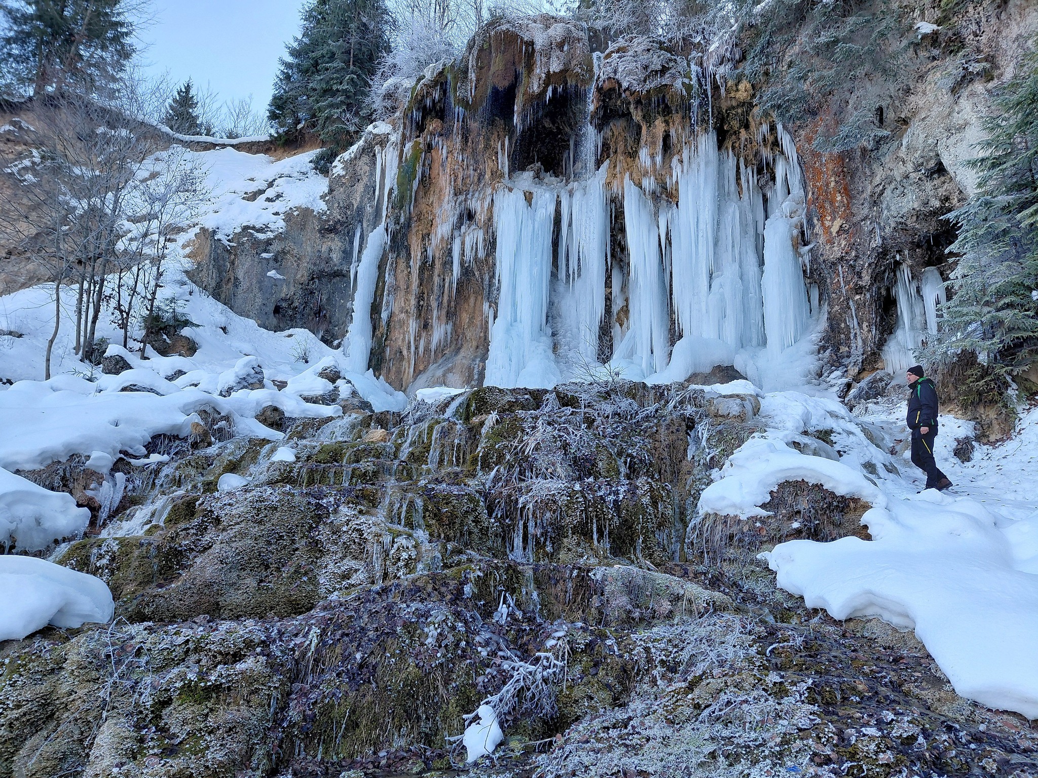 Imagini desprinse dintr-un basm la Cascada de la Vidra, în inima ...
