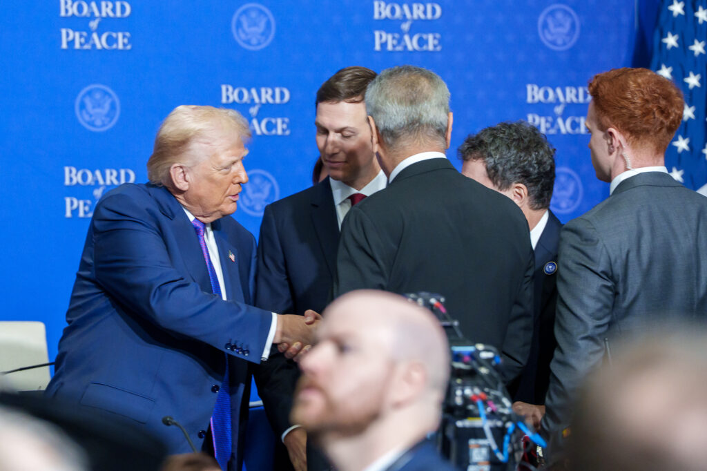 Ce i-ar cere Nicușor Dan "prietenului" Donald Trump pentru România ...