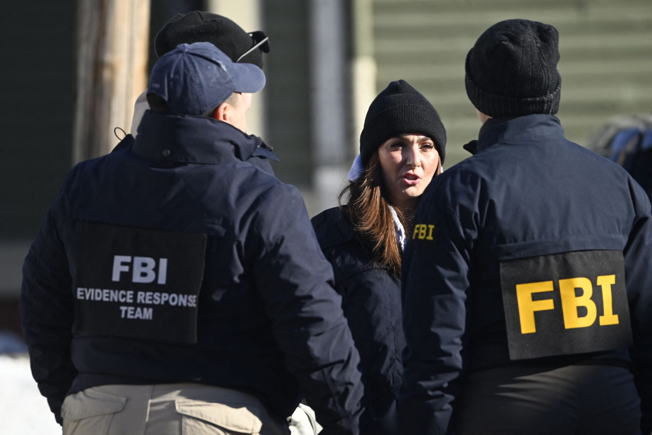 FBI removes agents who worked on investigation into Trump’s handling of ...