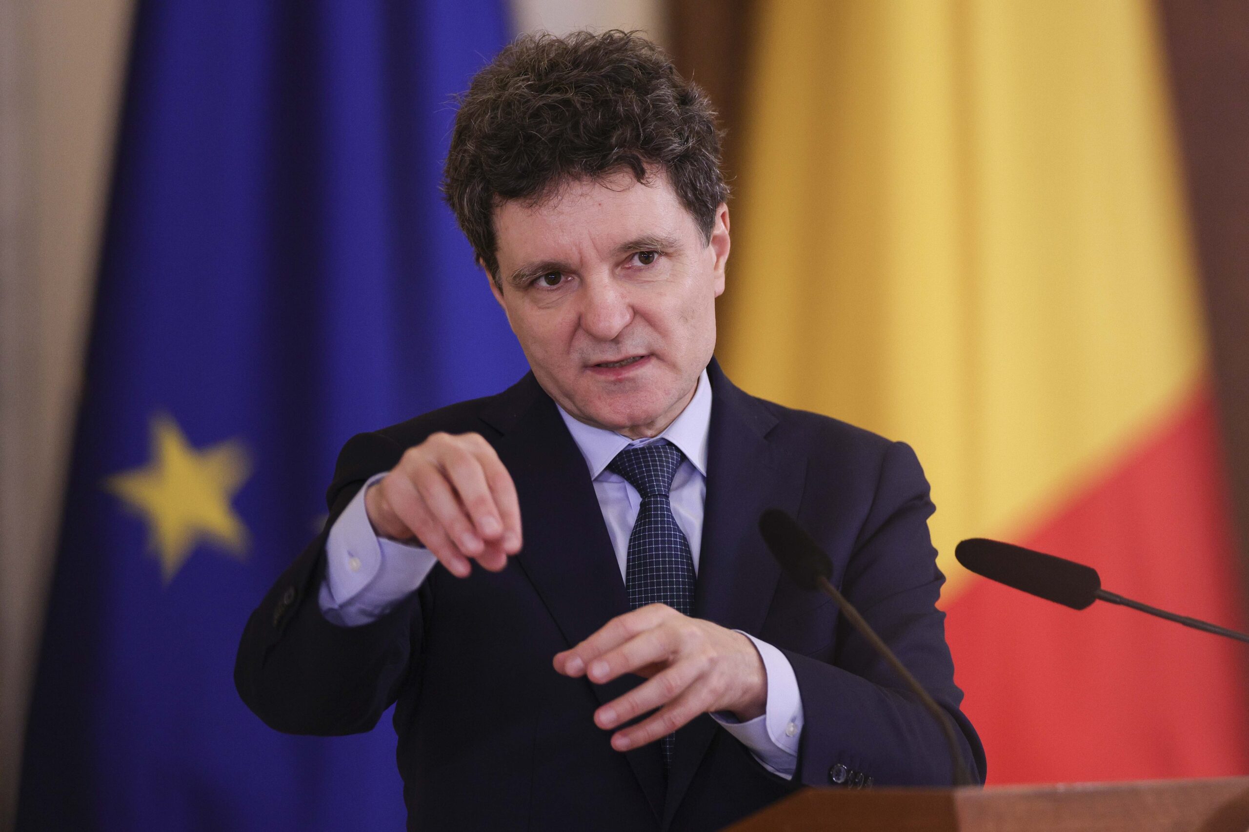 Nicușor Dan: Consultarea PSD pentru ieșirea de la guvernare, un gest ...