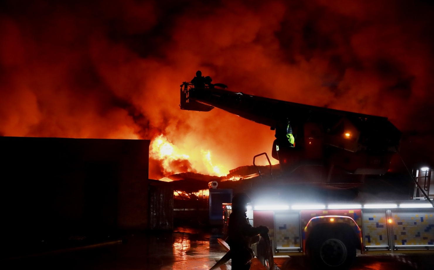 Day 1556 Drone attack at the Romanian border. Fire at the largest ...